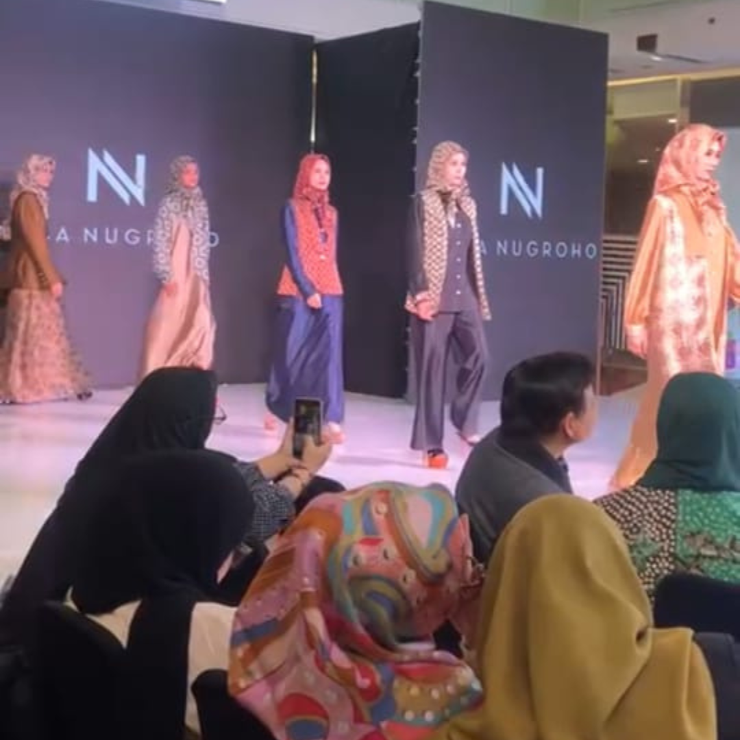 Nina Nugroho Dalam Gelaran Fashion Tendance APPMI JATIM 2023-2024, Ang – NINA NUGROHO